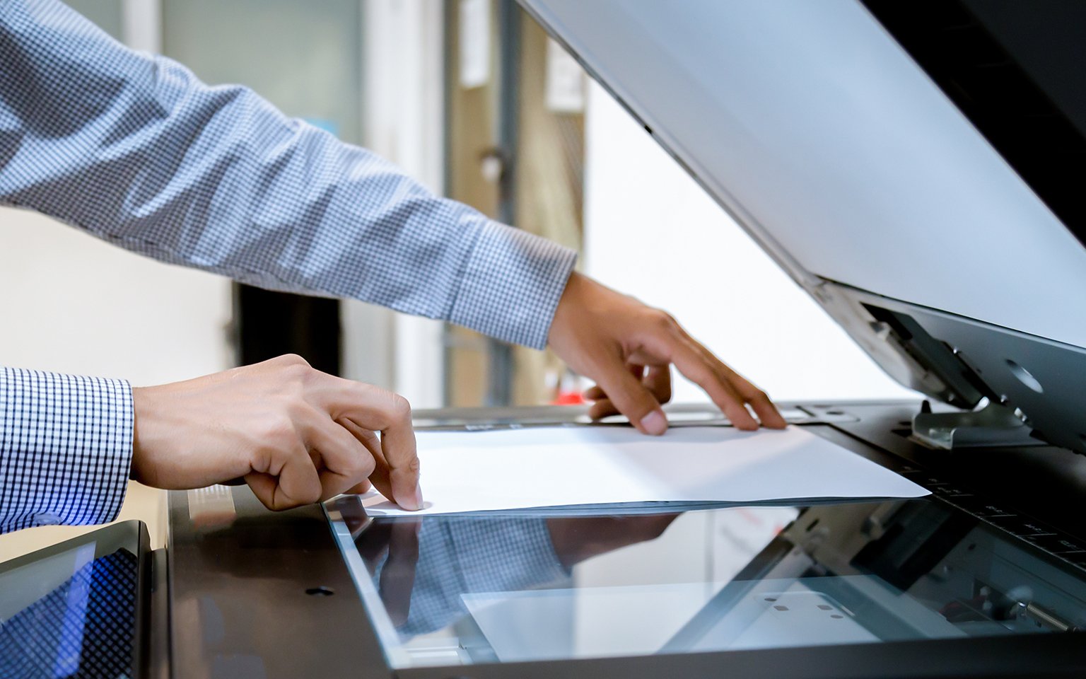 Qué es y cómo funciona un escáner de oficina | Kyocera Document Solutions Mexico